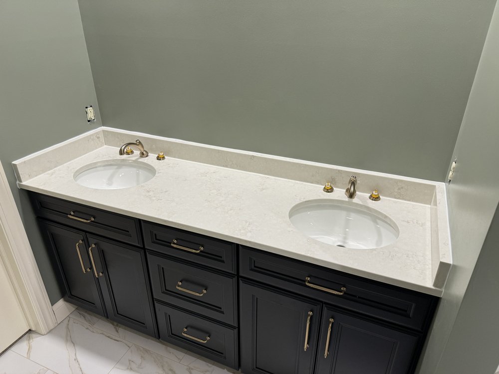 Beige Royal Corian Quartz (Quartz 4)